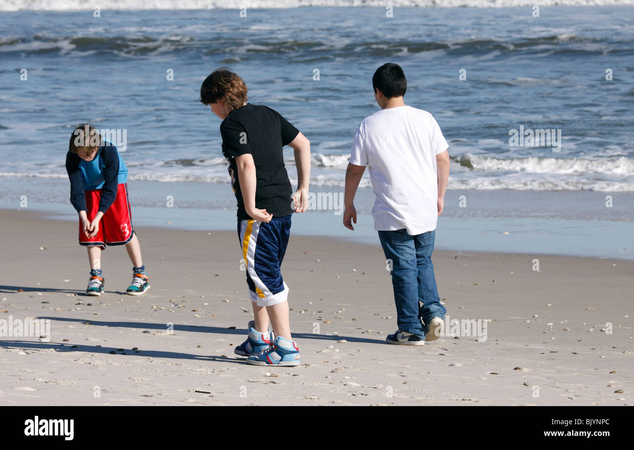 Kids exploring on the beach, Long Island, NY Stock Photo - Alamy