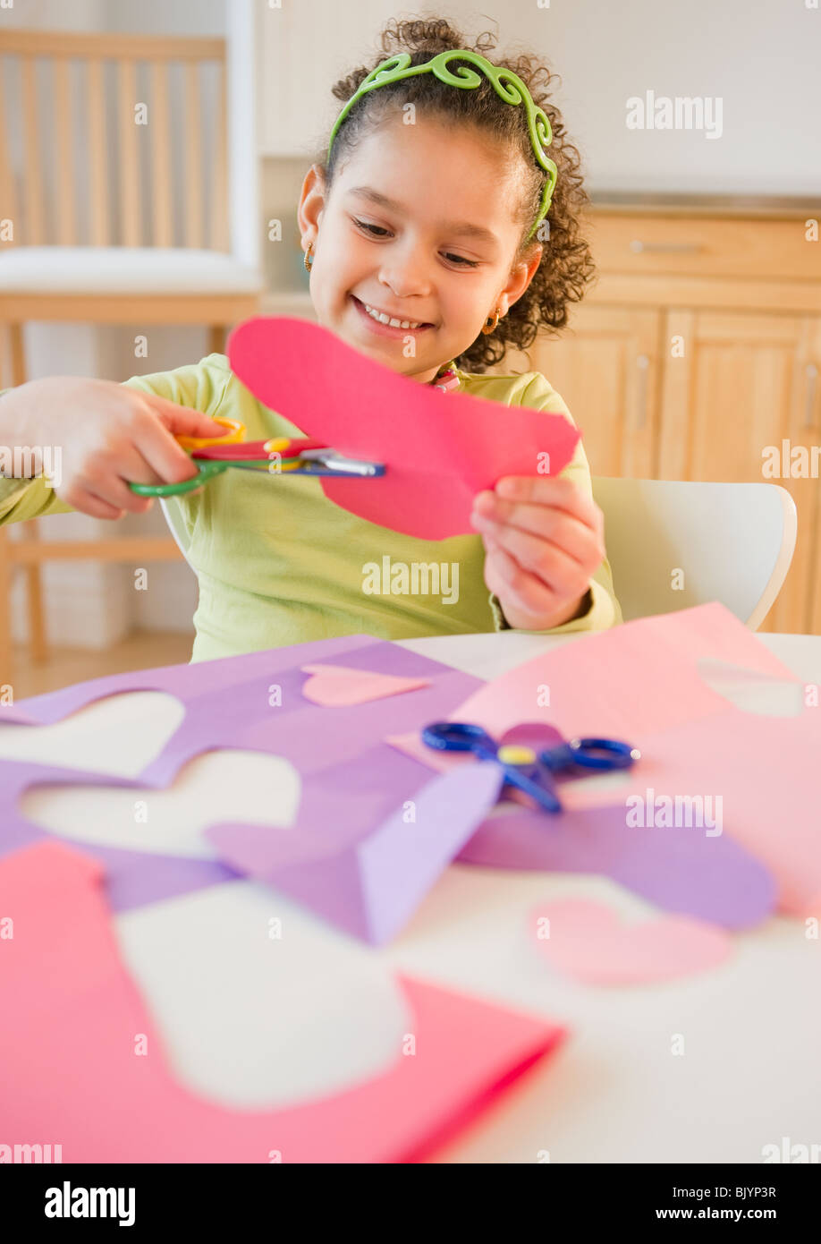 Arts crafts cutting paper hi-res stock photography and images - Alamy