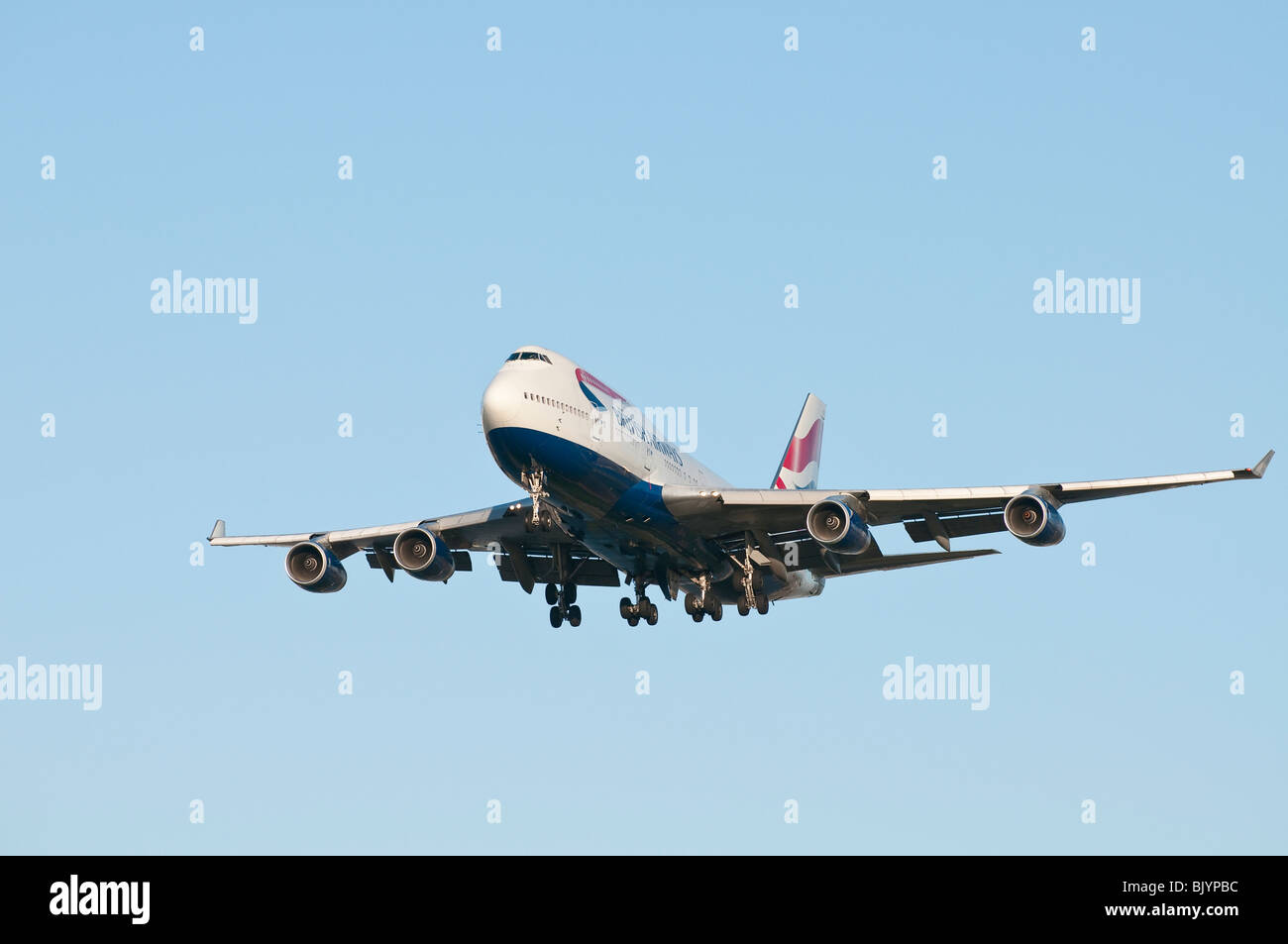 Boeing 747 front hi-res stock photography and images - Alamy