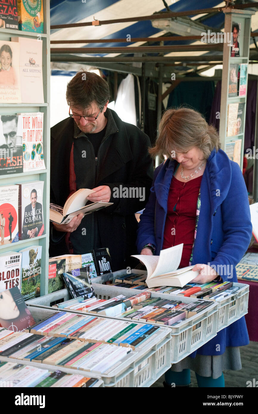 Hand books hi-res stock photography and images - Alamy