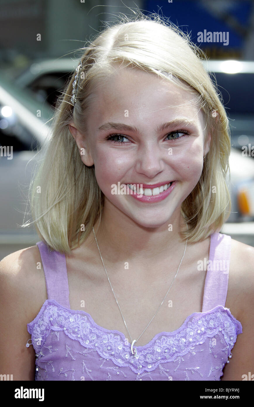 Annasophia Robb's Instagram, Twitter & Facebook on IDCrawl