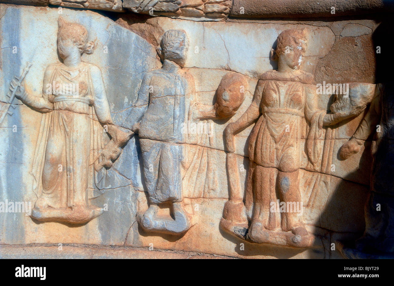 Three muses sculpture hi-res stock photography and images - Alamy