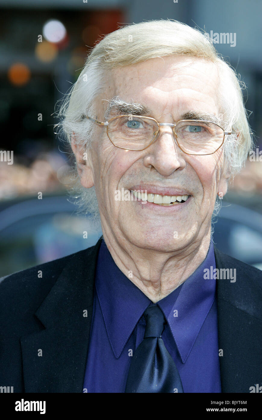 MARTIN LANDAU CHARLIE AND THE CHOCOLATE FACT CHINESE THEATRE HOLLYWOOD ...