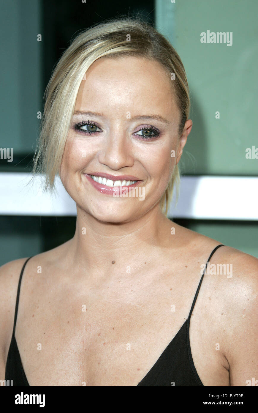 LUCY DAVIS THE 40 YEAR-OLD VIRGIN WORLD CINERAMA DOME HOLLYWOOD LOS ...