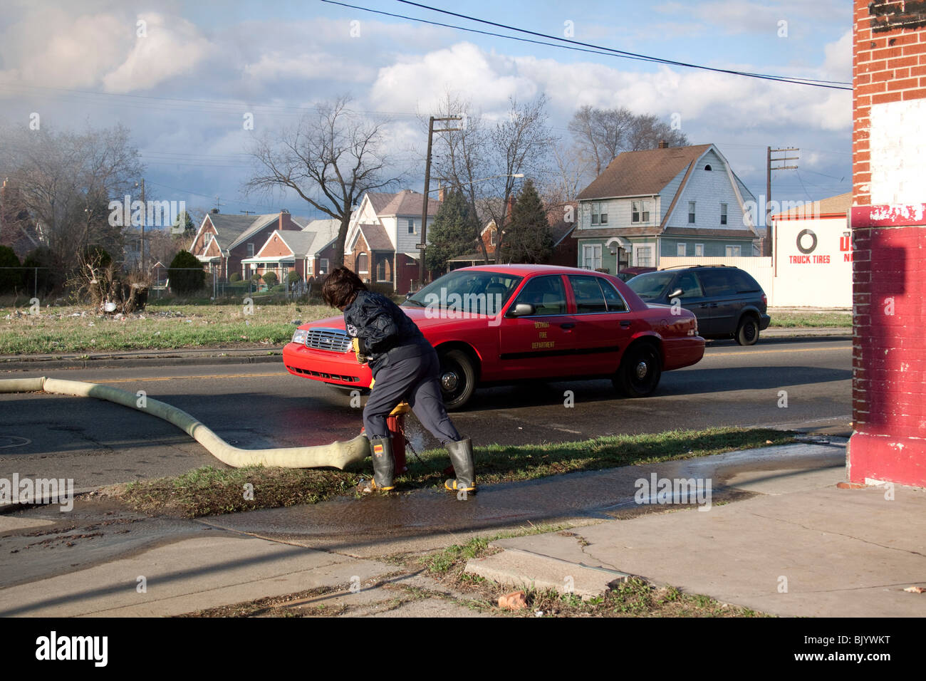 Fire Engineer Operator opening fire hydrant at 2nd Alarm Fire Detroit ...