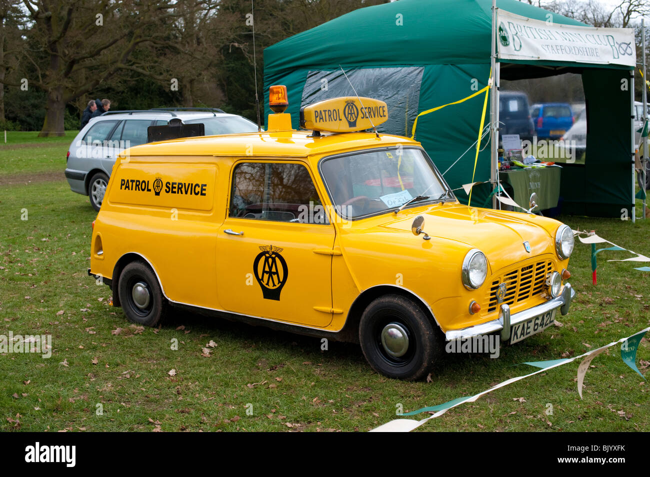Automobile Association 1960's Mini patrol van at Weston Park Festival ...