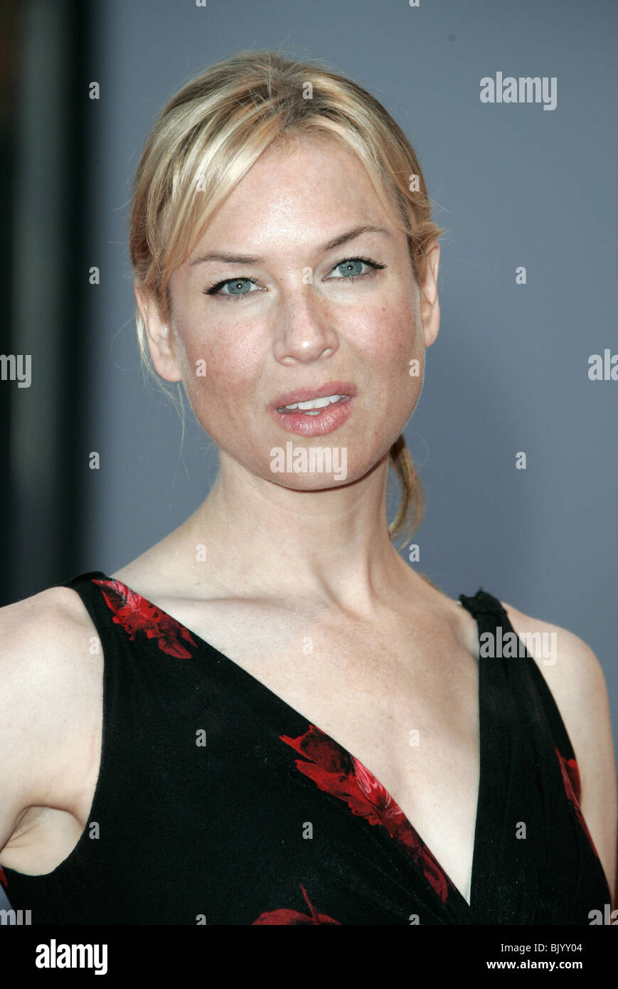 Renee Zellweger 2005 Photos And Pictures NEW YORK, NEW YORK, MAY