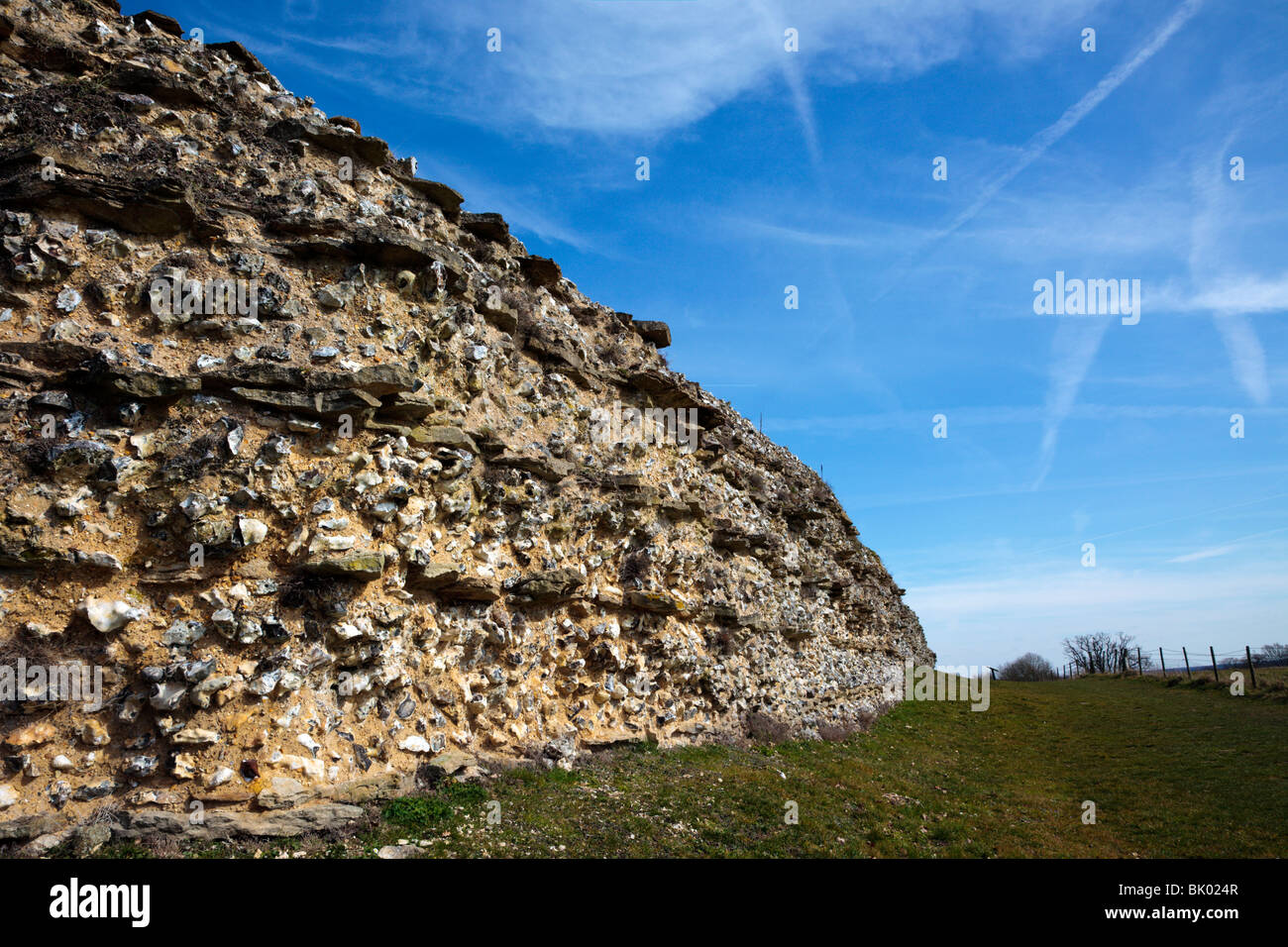 The remaining 2.8Km stone defensive walls of Calleva Atrebatum Roman ...