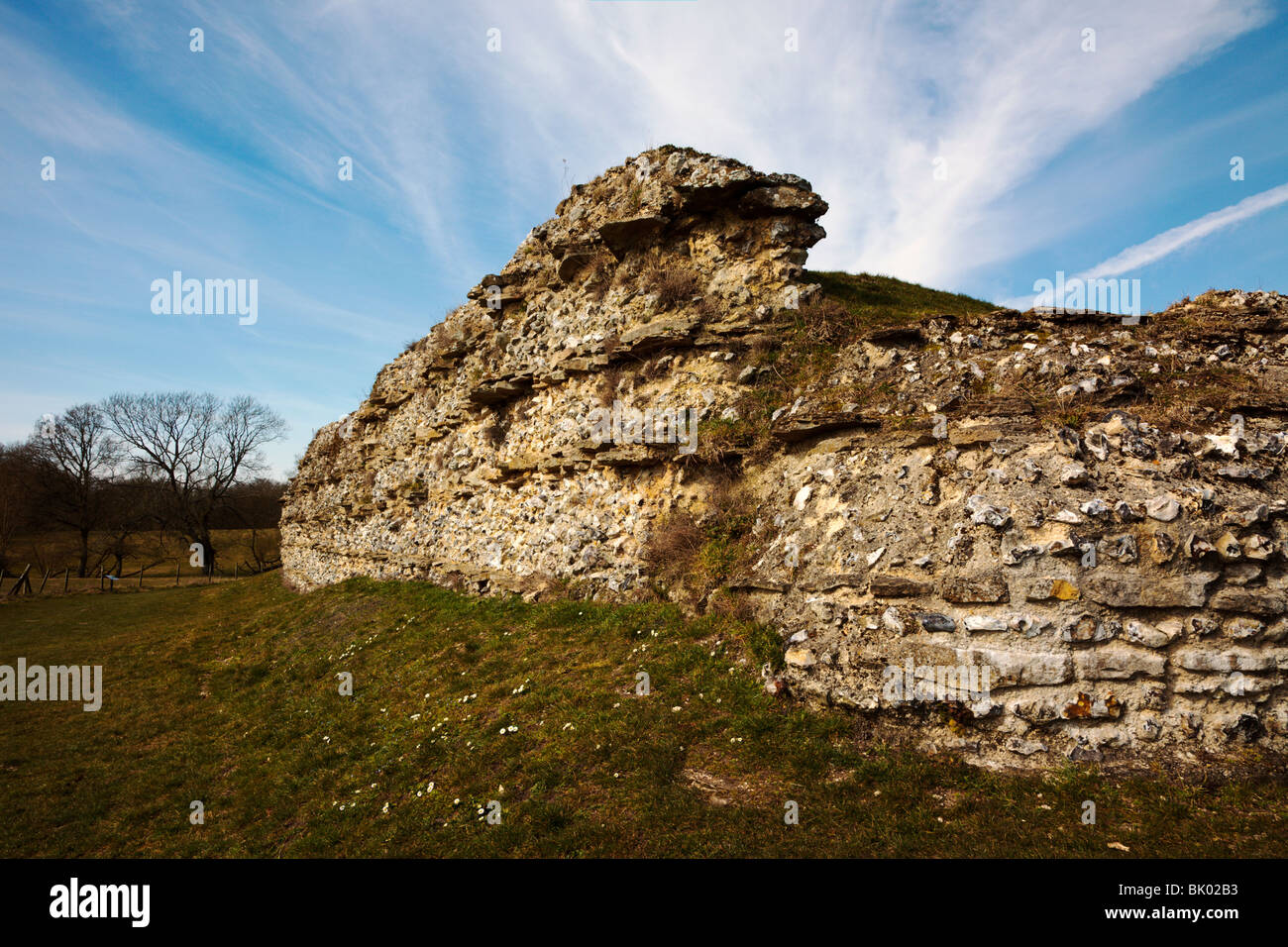 The remaining 2.8Km stone defensive walls of Calleva Atrebatum Roman ...