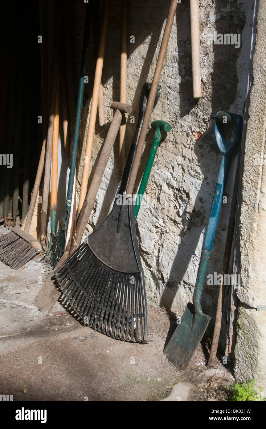 UK TOOL SHED AT A FARM IN WILTSHIRE ENGLAND Stock Photo - Alamy
