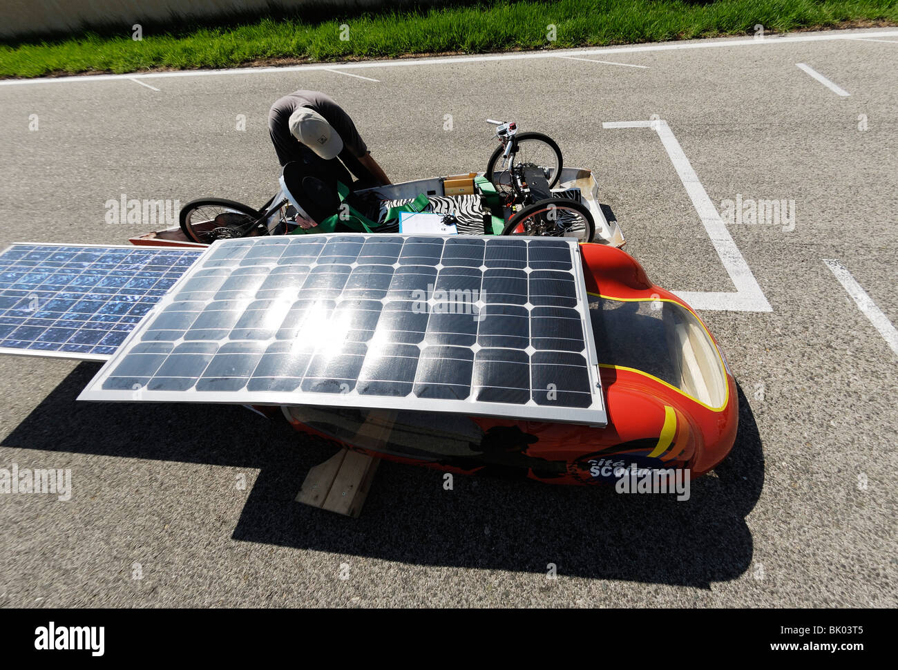 Solar panel car hi-res stock photography and images - Alamy