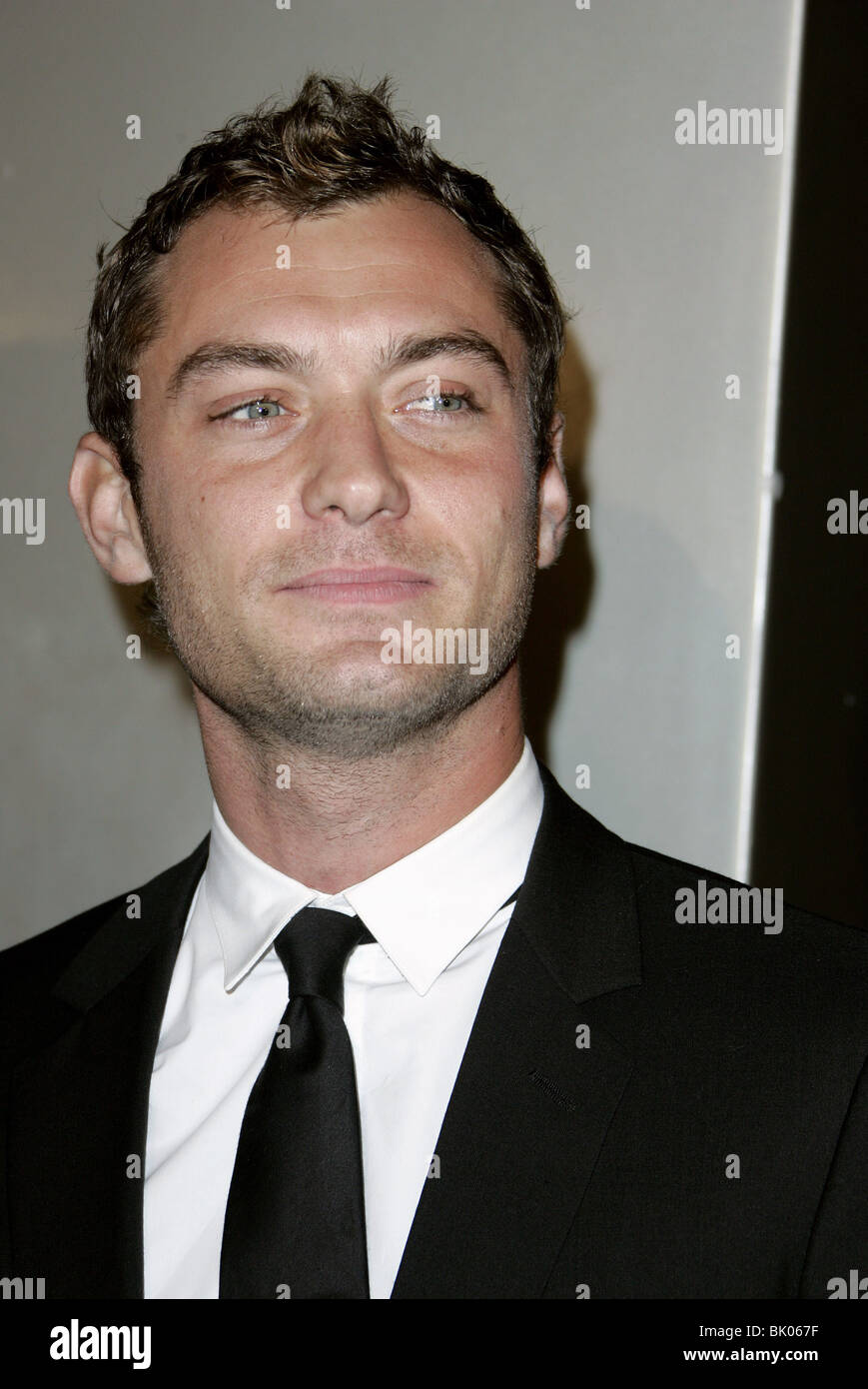 Actor jude law right hi-res stock photography and images - Alamy