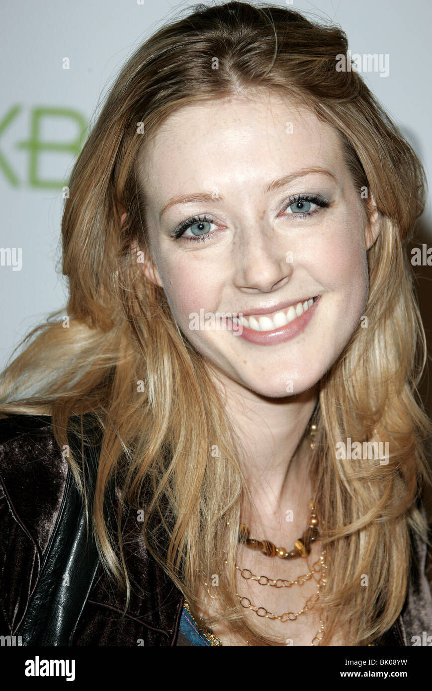 Xbox 360 2005 hi-res stock photography and images - Alamy