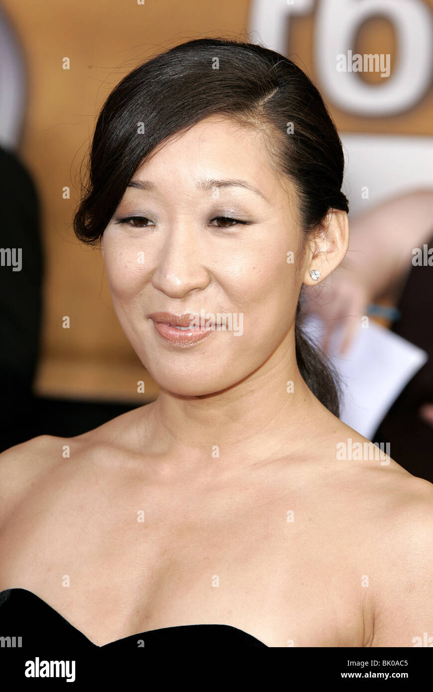 SANDRA OH 12TH SCREEN ACTORS GUILD AWARDS LOS ANGELES CALIFORNIA USA 29 ...