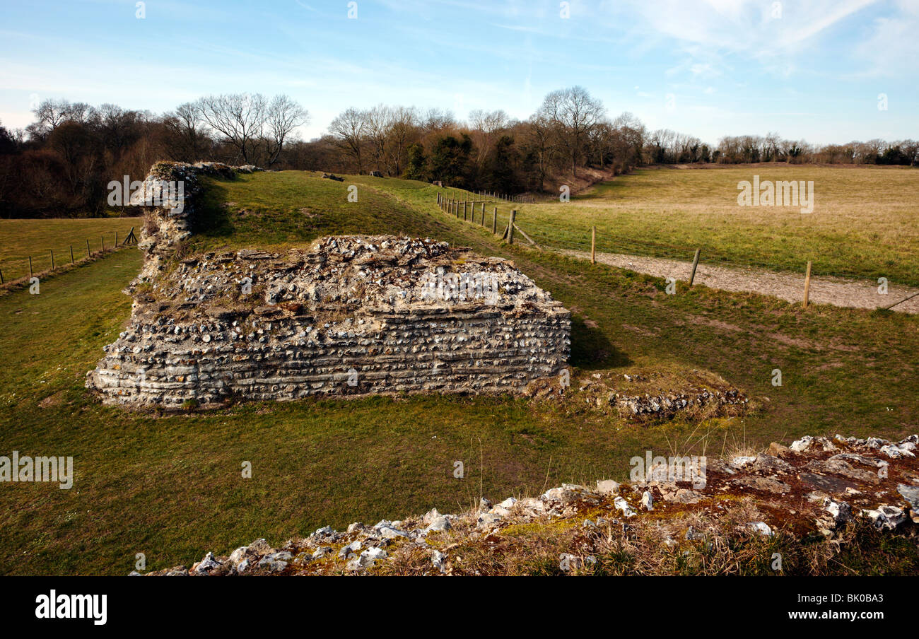 The remaining 2.8Km stone defensive walls of Calleva Atrebatum Roman ...
