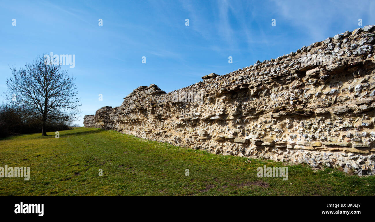 The remaining 2.8Km stone defensive walls of Calleva Atrebatum Roman ...