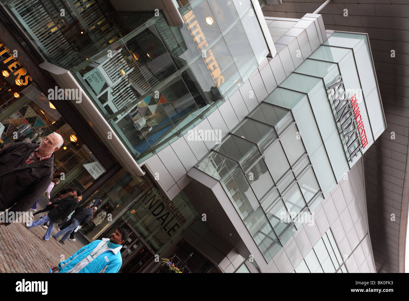 Manchester`s Arndale Se commerce field.hopping Center,a hive of ...