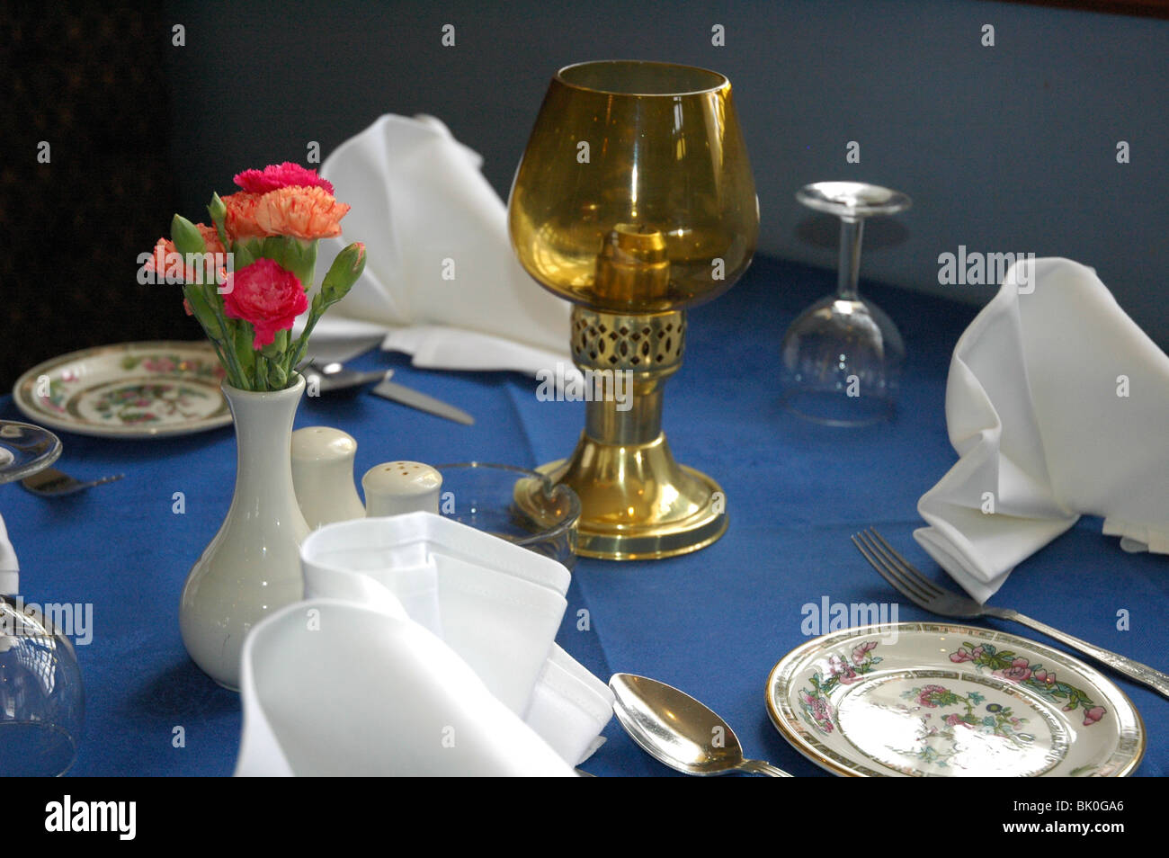 Indian Restaurant table setting Stock Photo - Alamy