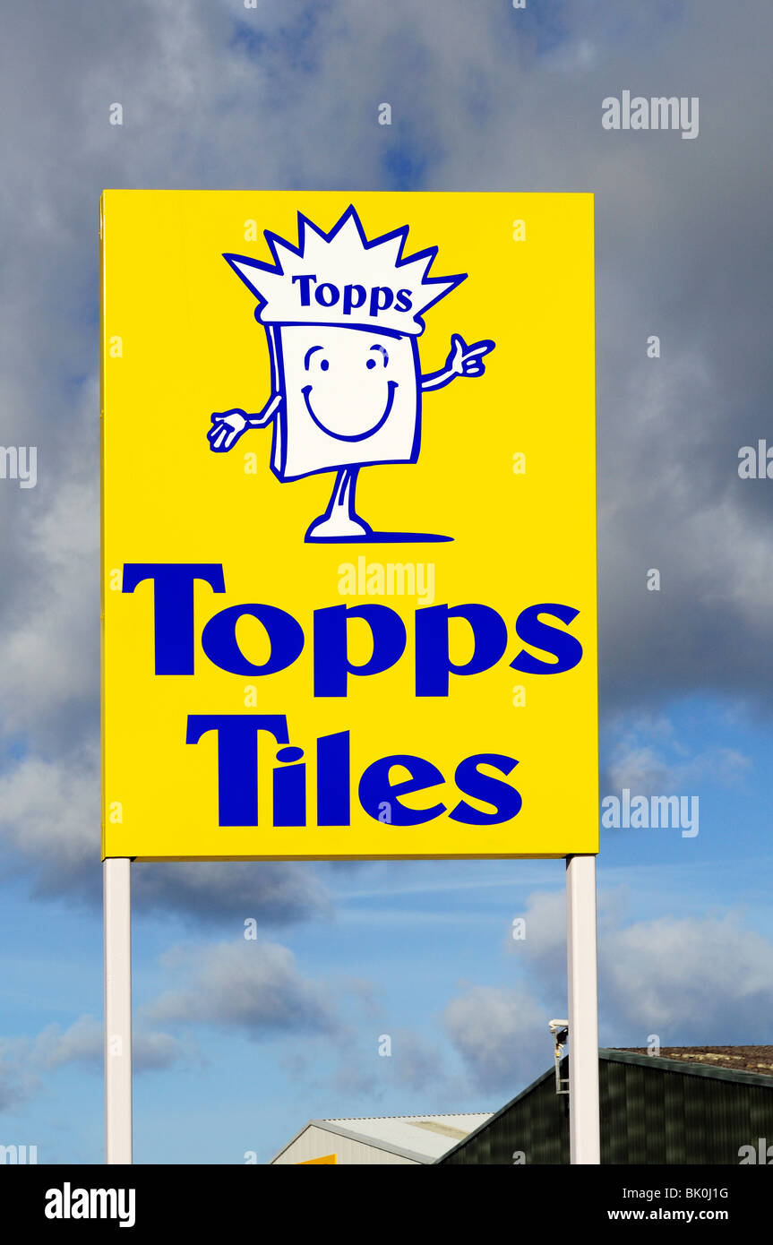 Topps tiles sign store sign hi-res stock photography and images - Alamy