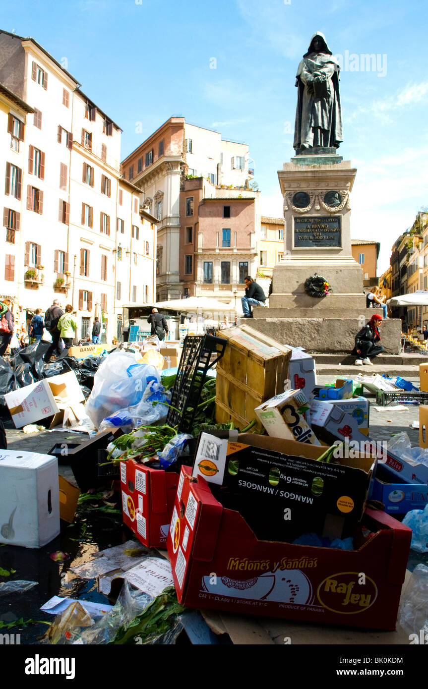Rome and garbage hi-res stock photography and images - Alamy