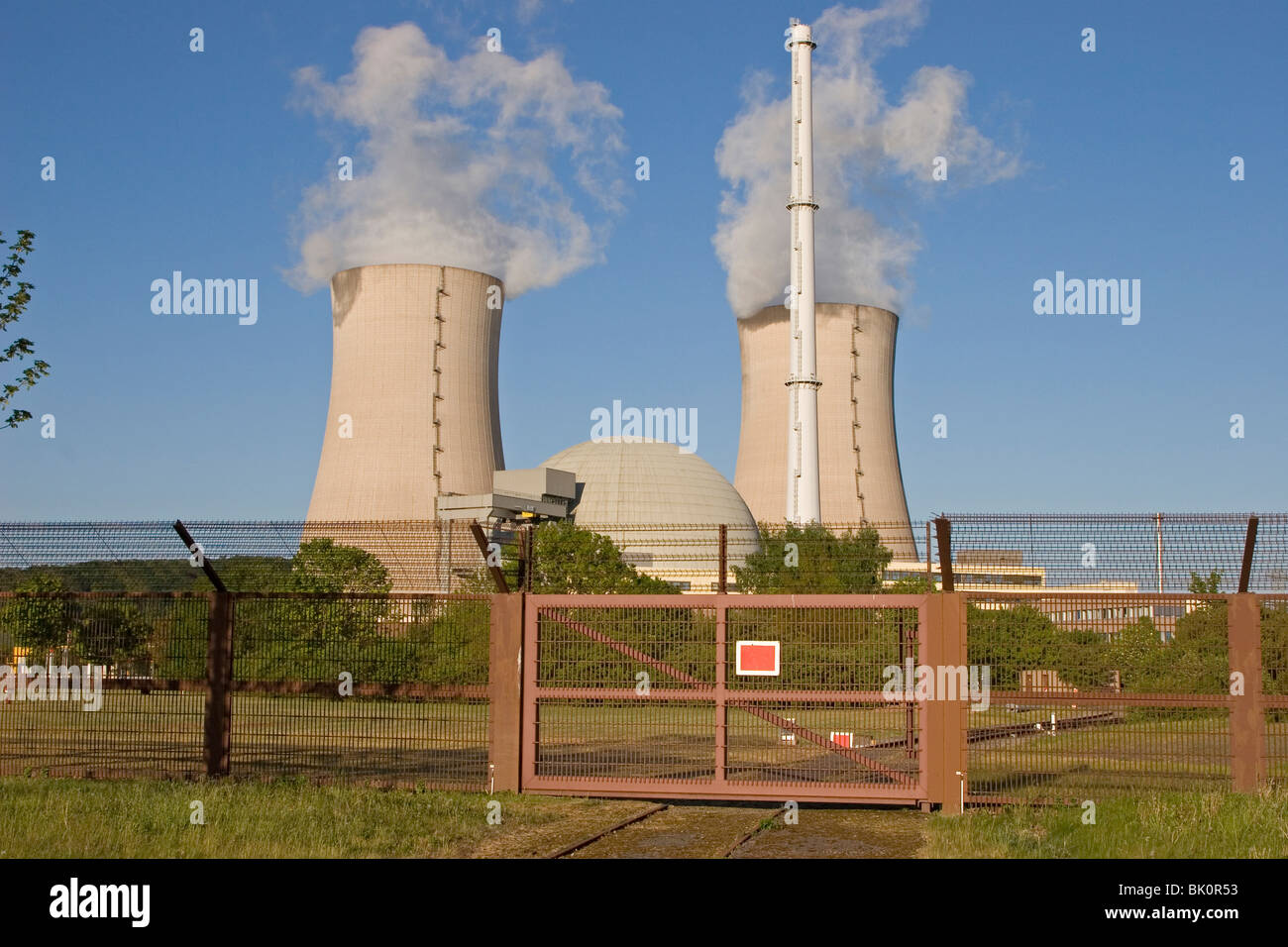 Nuclear power reactor with cooling tower Stock Photo - Alamy