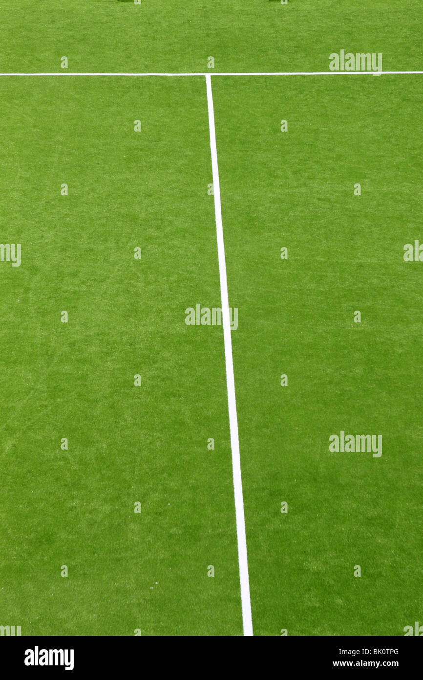 paddle tennis green grass field texture white lines Stock Photo - Alamy