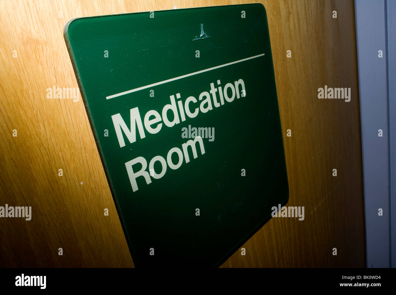 Hospital sign hi-res stock photography and images - Alamy