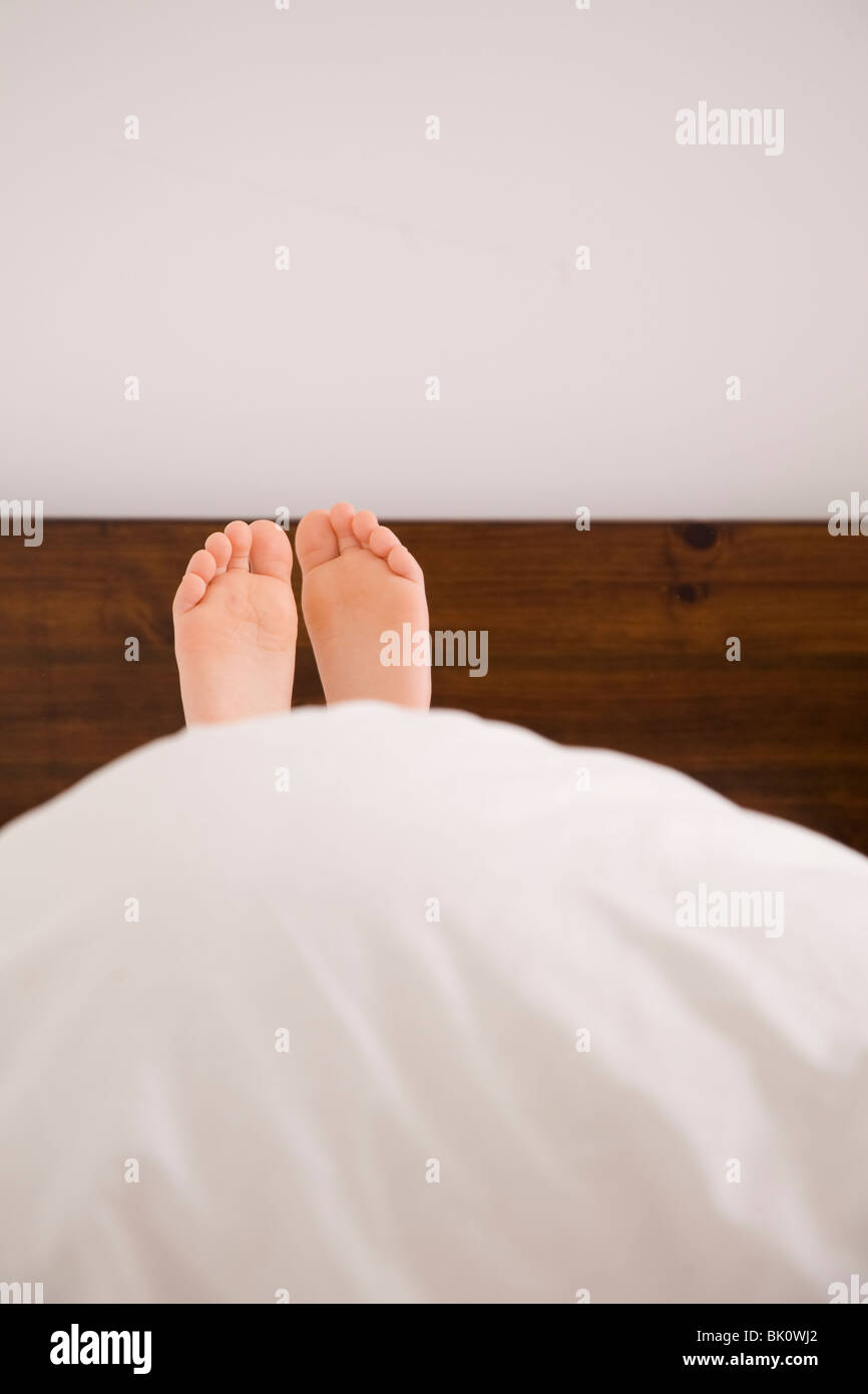 Feet Out Duvet High Resolution Stock Photography and Images - Alamy