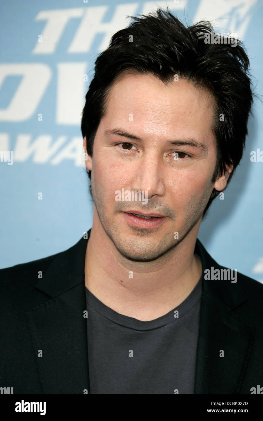 KEANU REEVES 2006 MTV MOVIE AWARDS SONY STUDIOS CULVER CITY LOS ANGELES ...