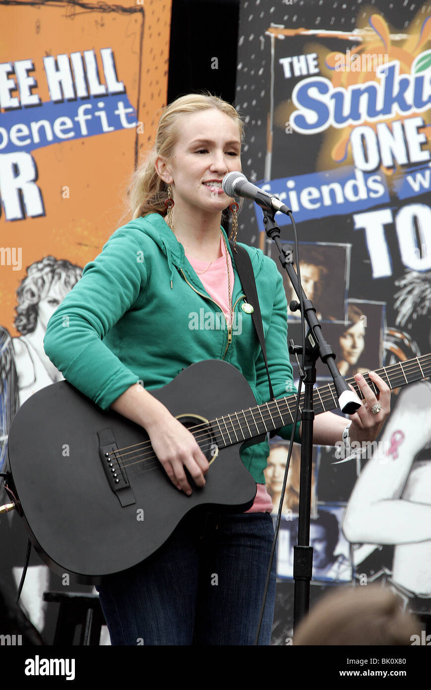 MOZELLA ONE TREE HILL FRIENDS WITH BENEFIT TOUR THE GROVE LOS ANGELES ...