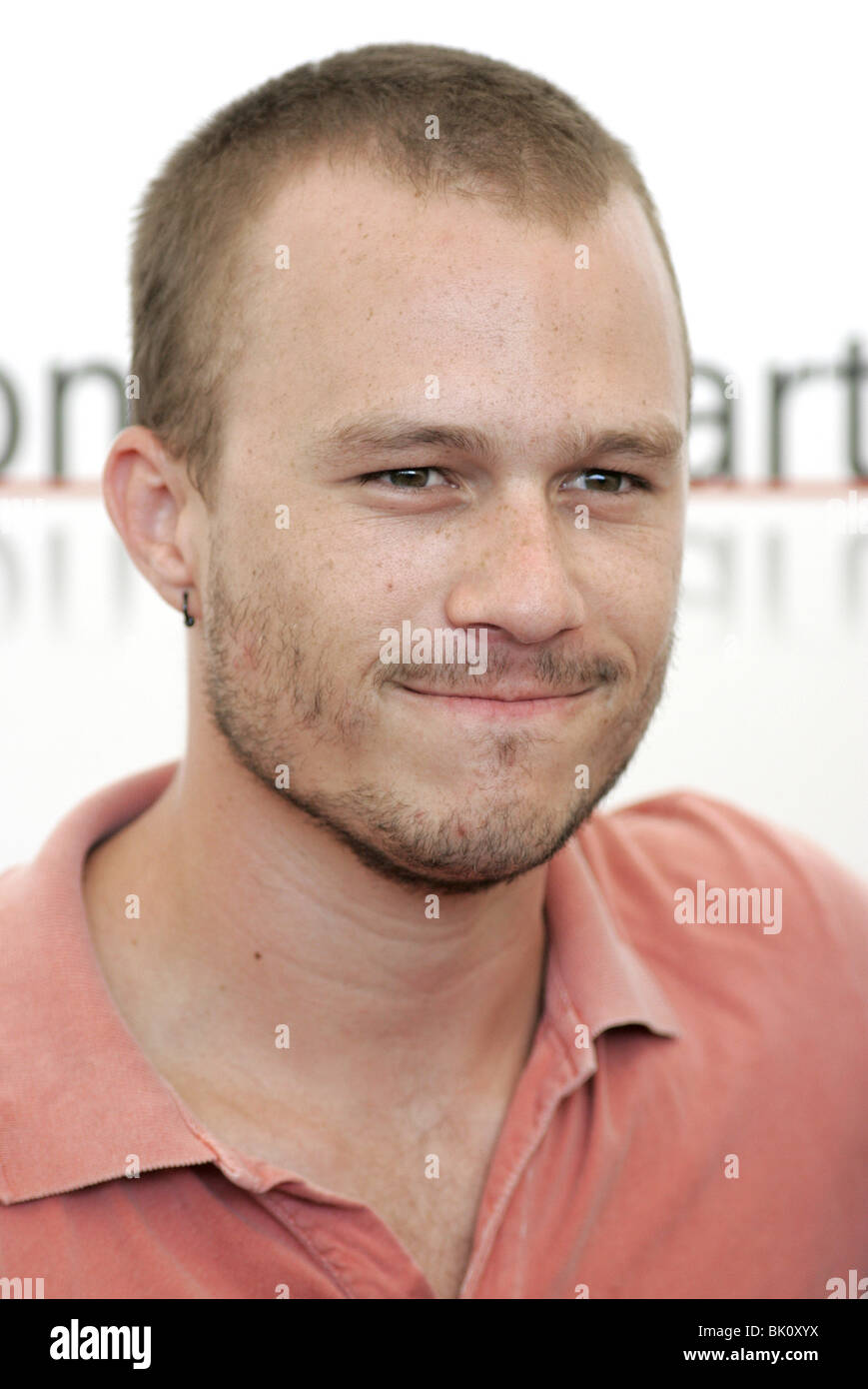 HEATH LEDGER THE BROTHERS GRIMM PHOTOCALL. CASINO LIDO VENICE ITALY 04 ...