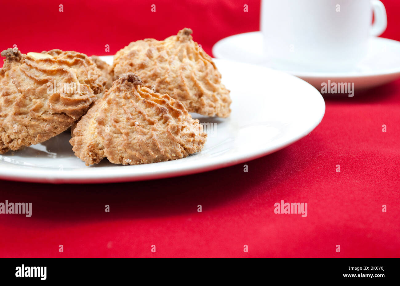 Almond biscuits hi-res stock photography and images - Alamy