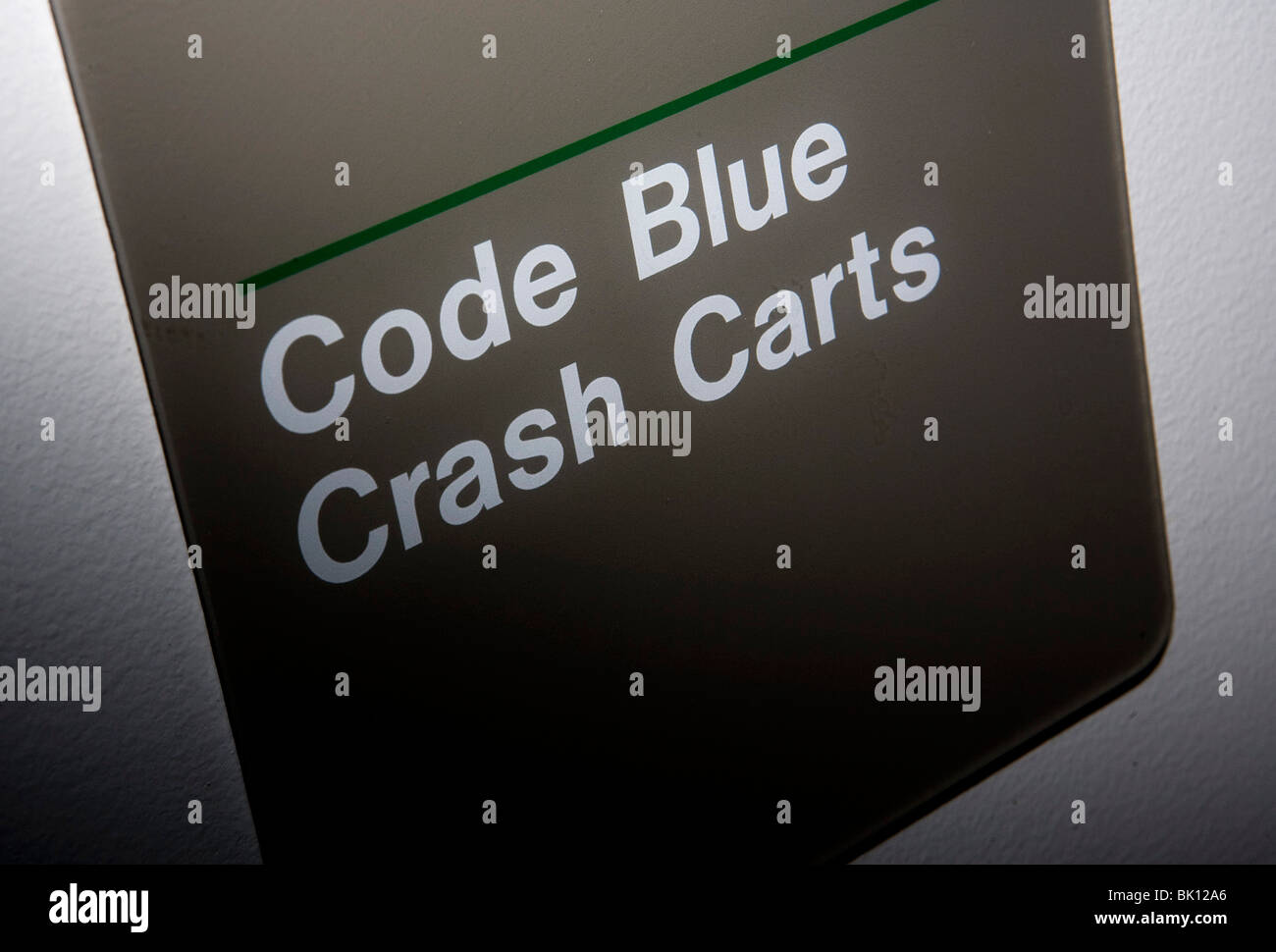 Crash cart hospital hi-res stock photography and images - Alamy