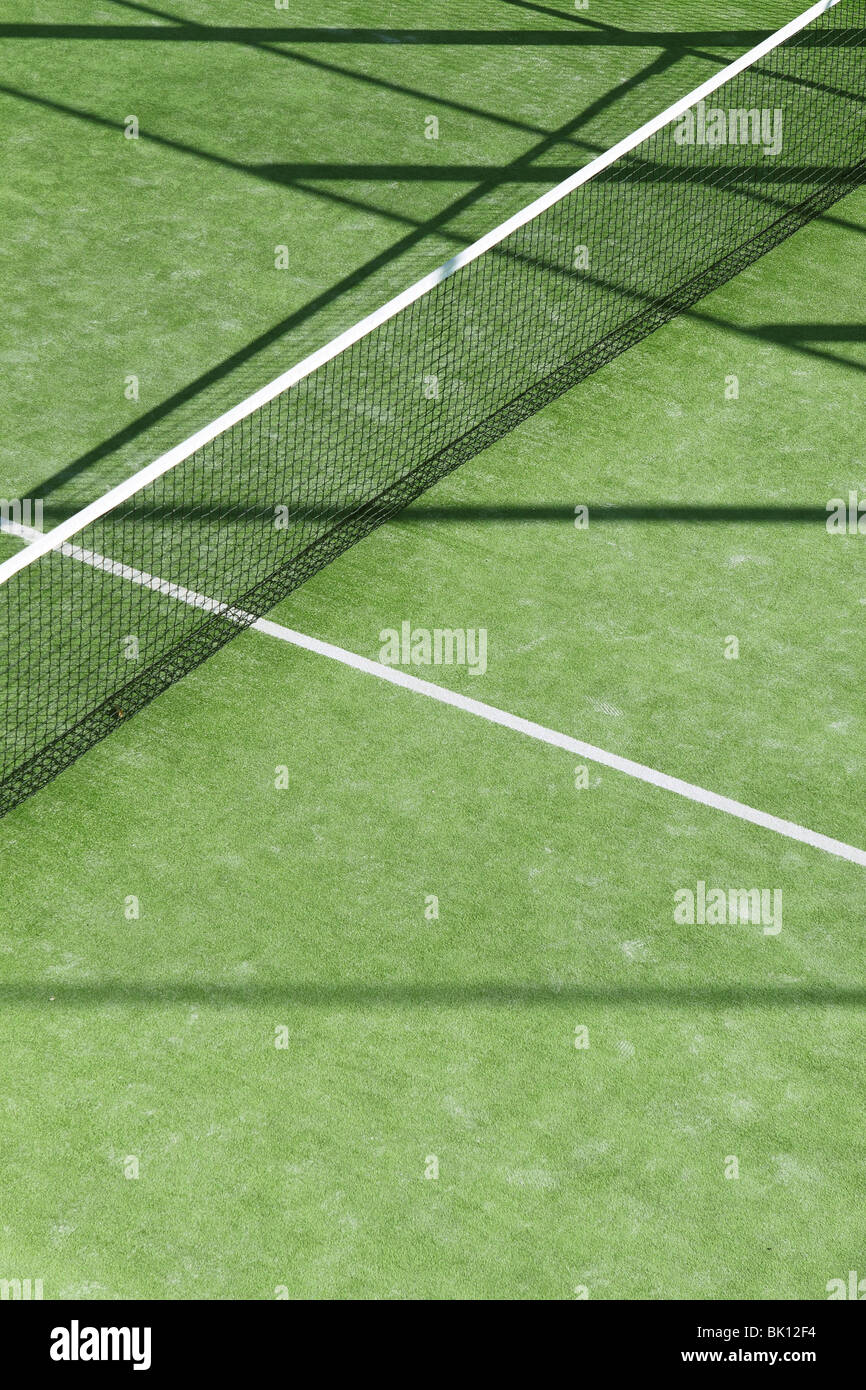 paddle tennis green grass field texture white lines Stock Photo - Alamy