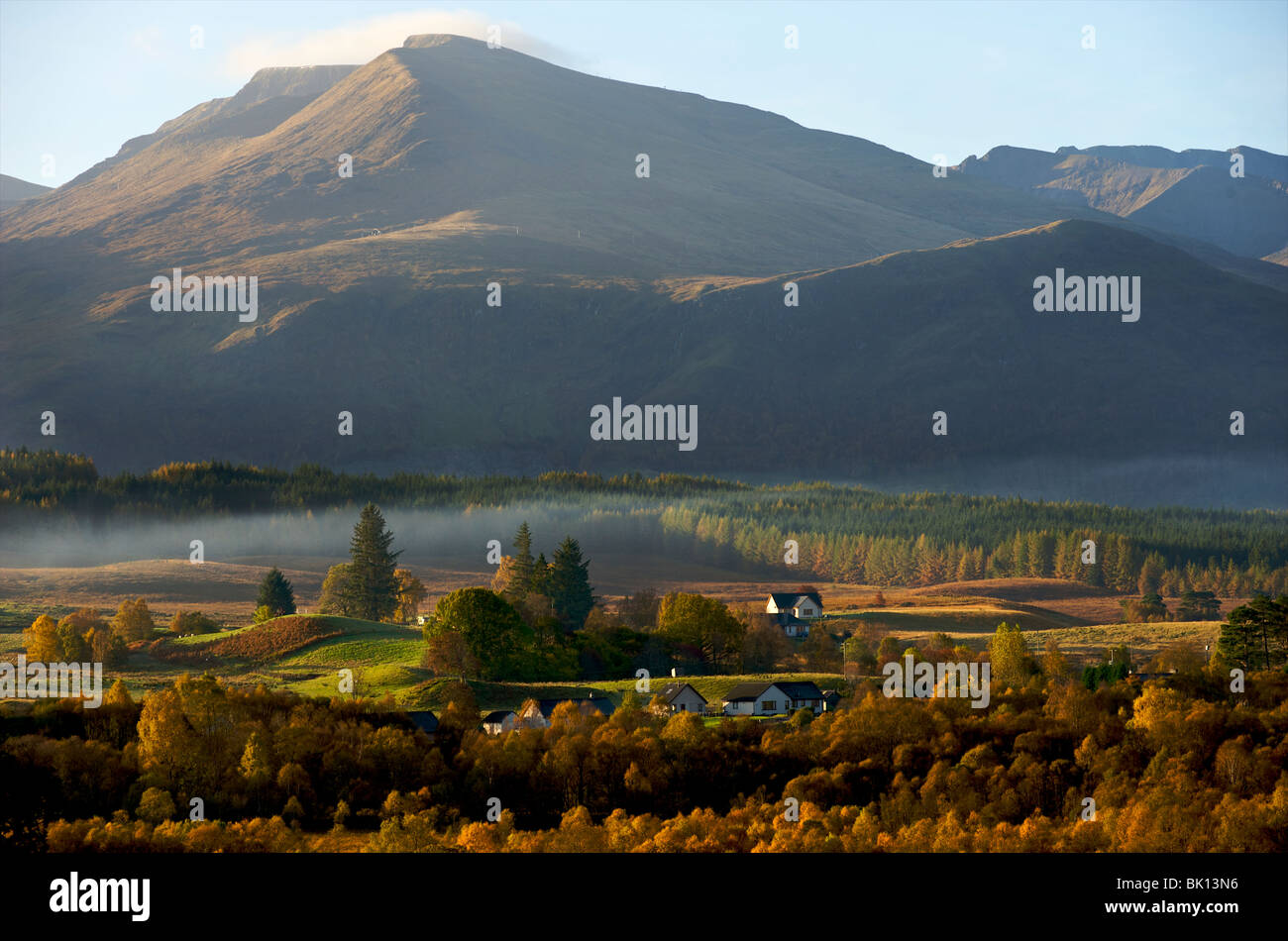 Scotland mist hi-res stock photography and images - Alamy