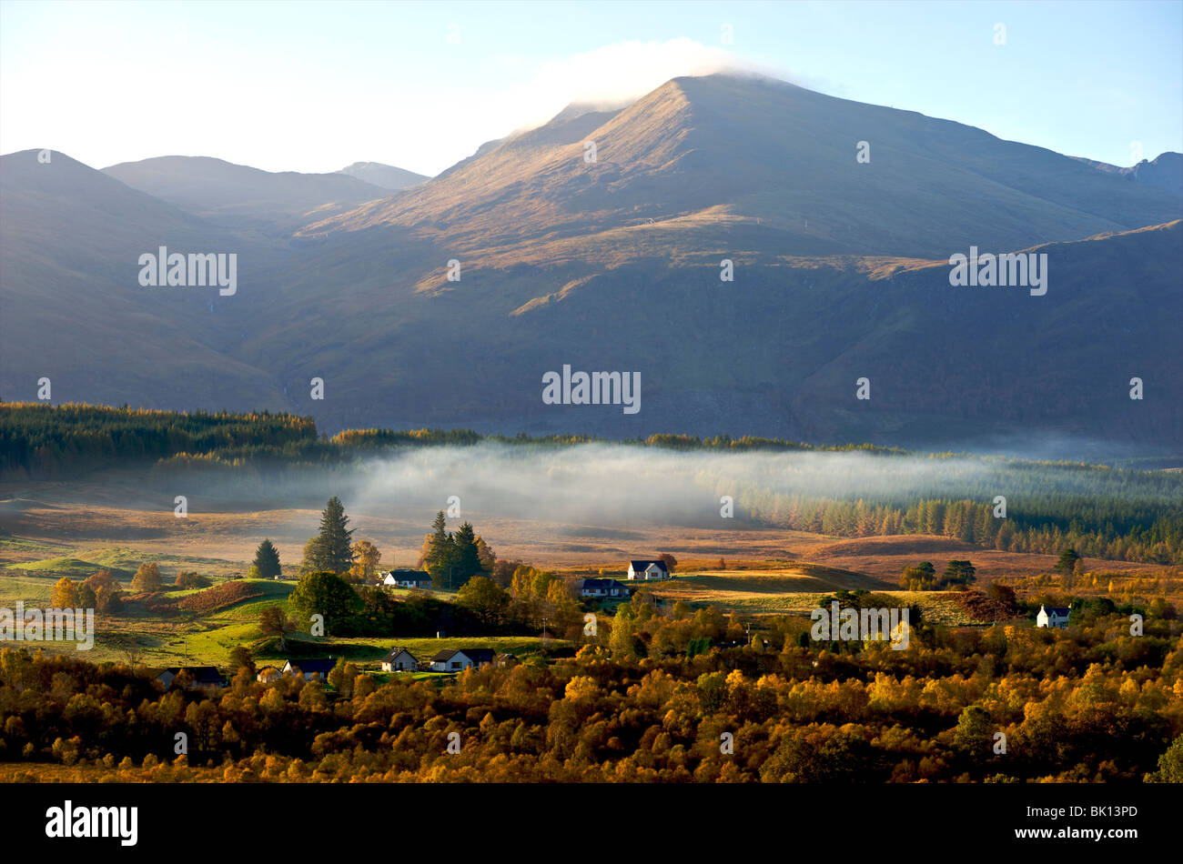 Scotland mist hi-res stock photography and images - Alamy