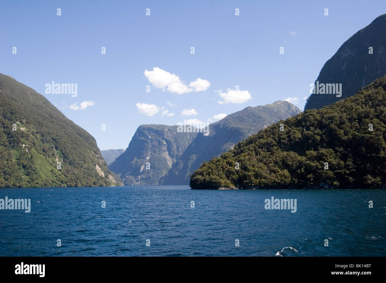 Doubtful sound zealand hi-res stock photography and images - Alamy