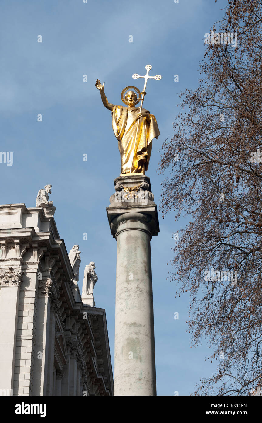 St Paul Cross London High Resolution Stock Photography and Images - Alamy