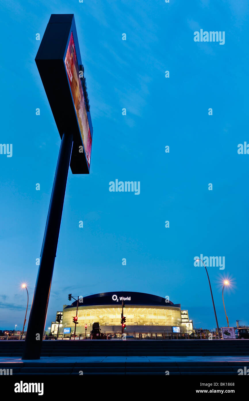 O2 arena sign hi-res stock photography and images - Alamy
