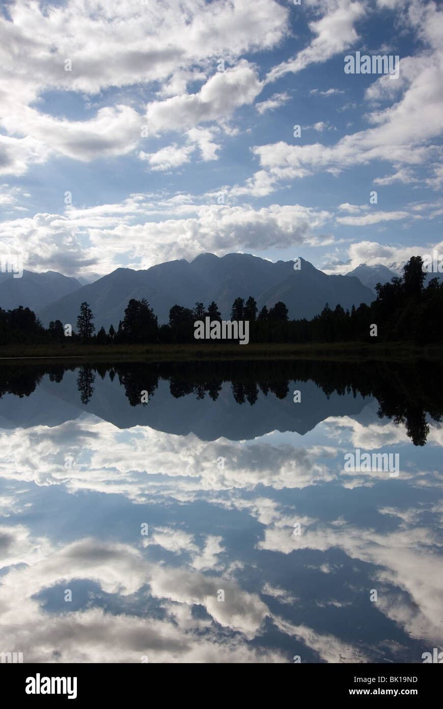 Lake matheson new zealand hi-res stock photography and images - Alamy