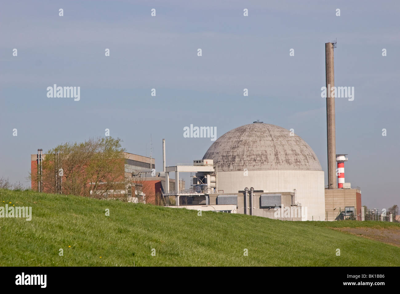 Inoperative nuclear power station Stock Photo - Alamy