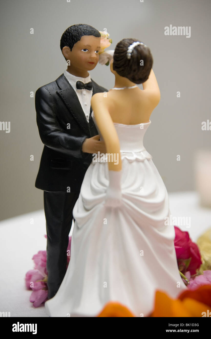 Biracial wedding toppers | Beachweddingtips.com