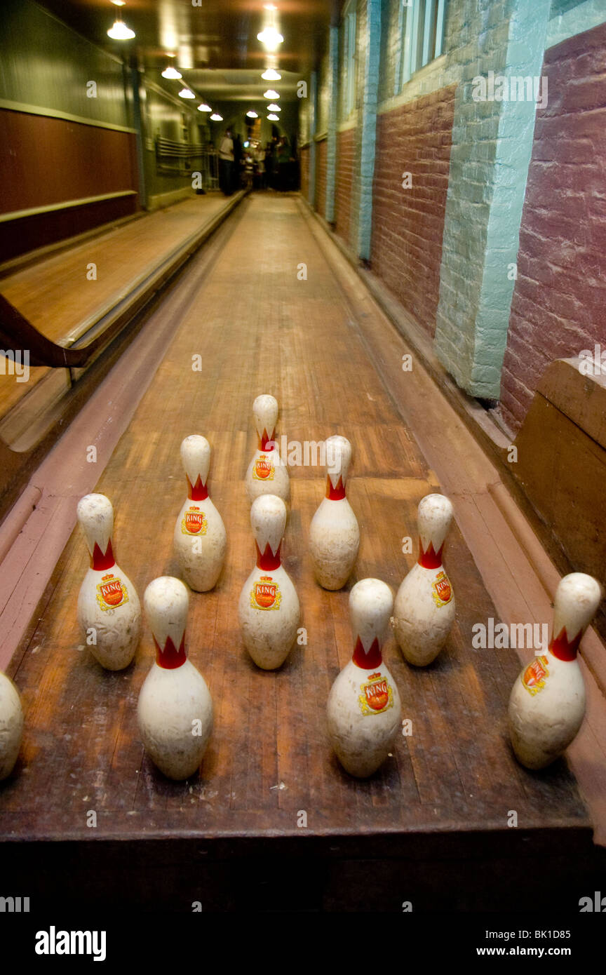 Old bowling hi-res stock photography and images - Alamy