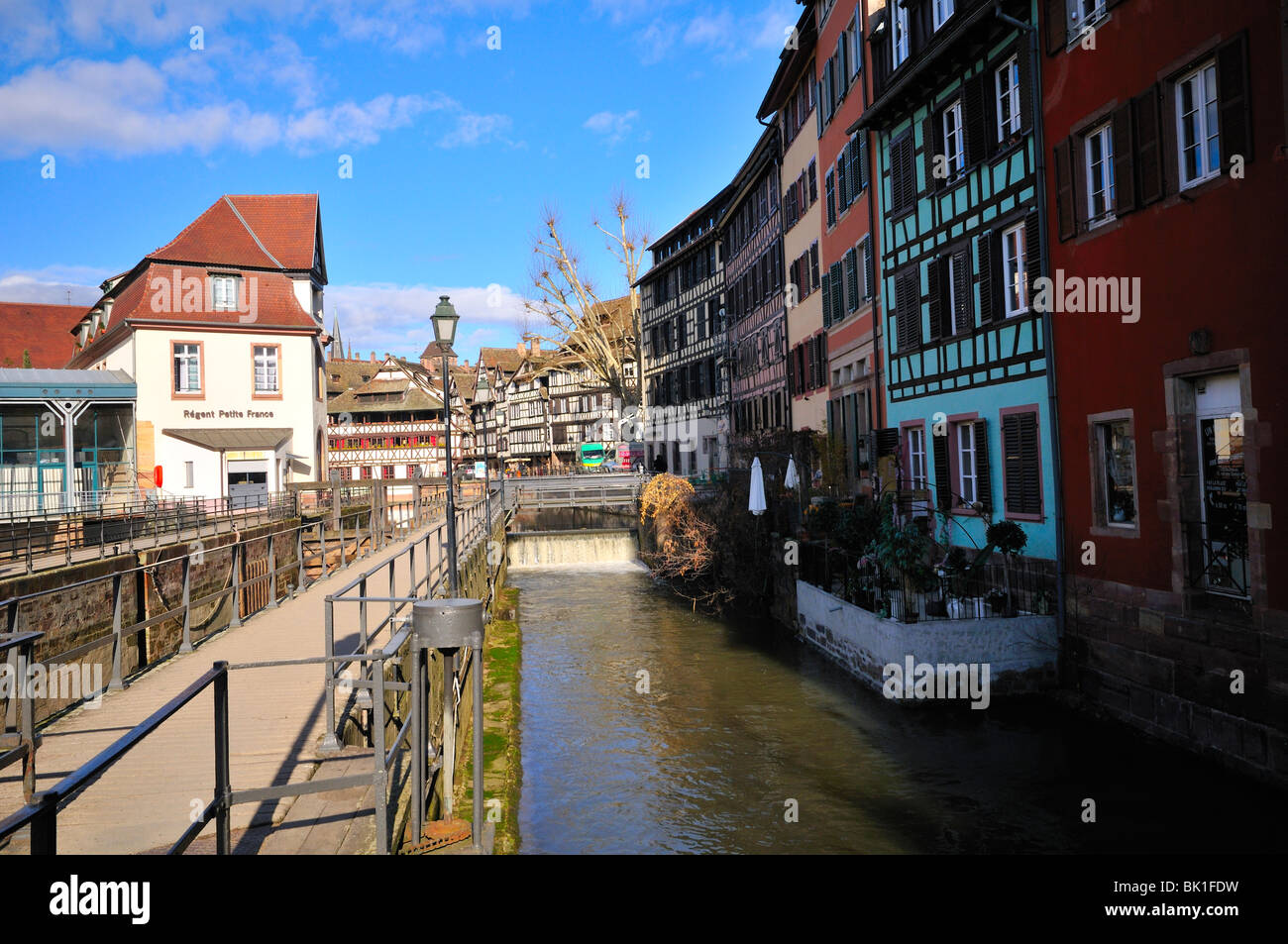 Medieval sluice gate hi-res stock photography and images - Alamy