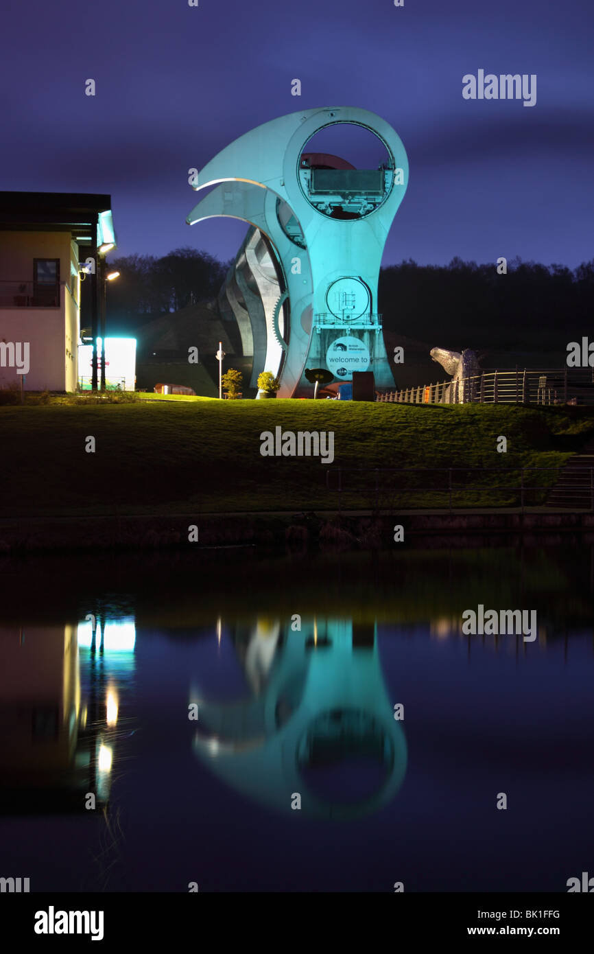 Falkirk wheel lit up hi-res stock photography and images - Alamy