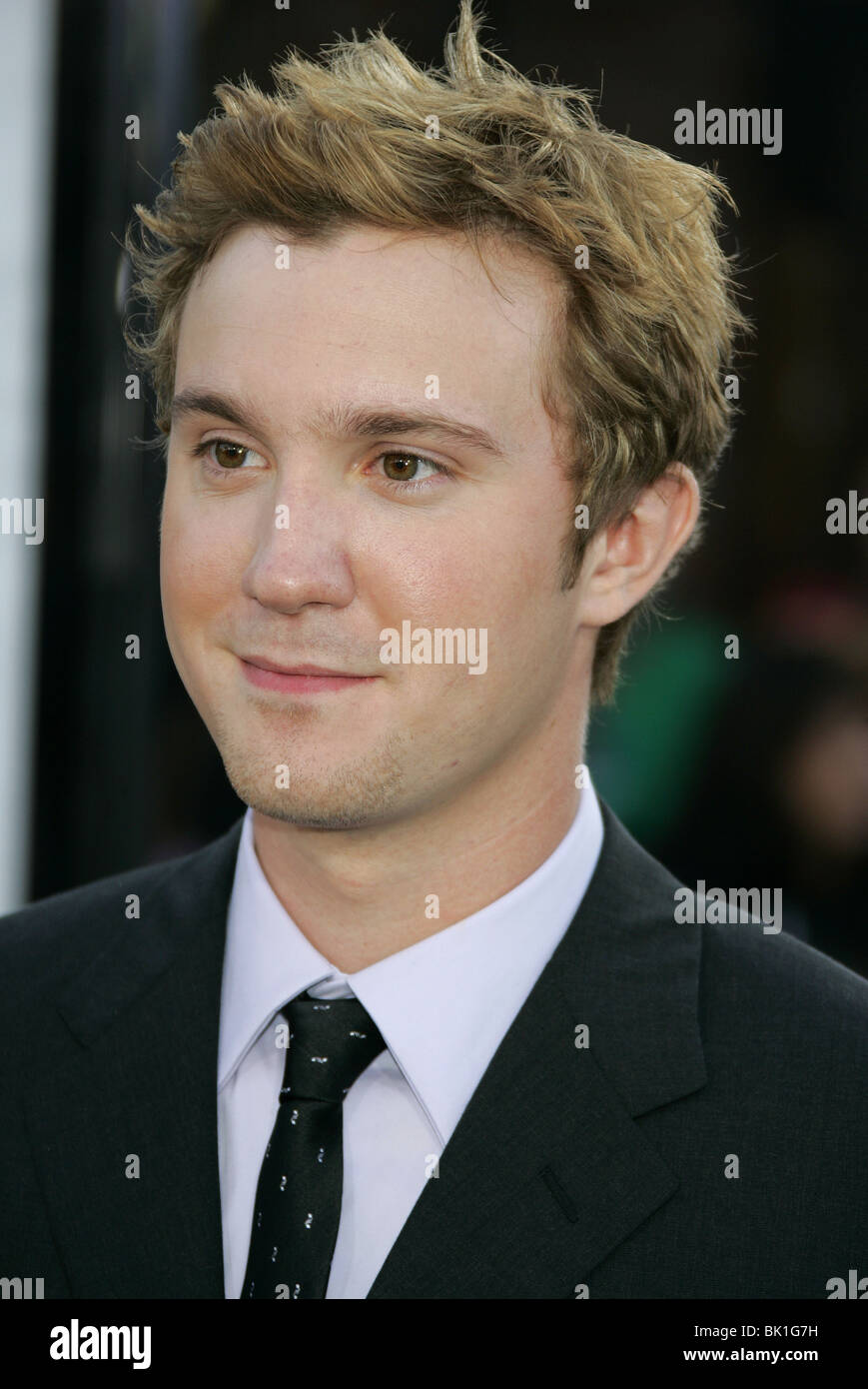 Sam Huntington Body