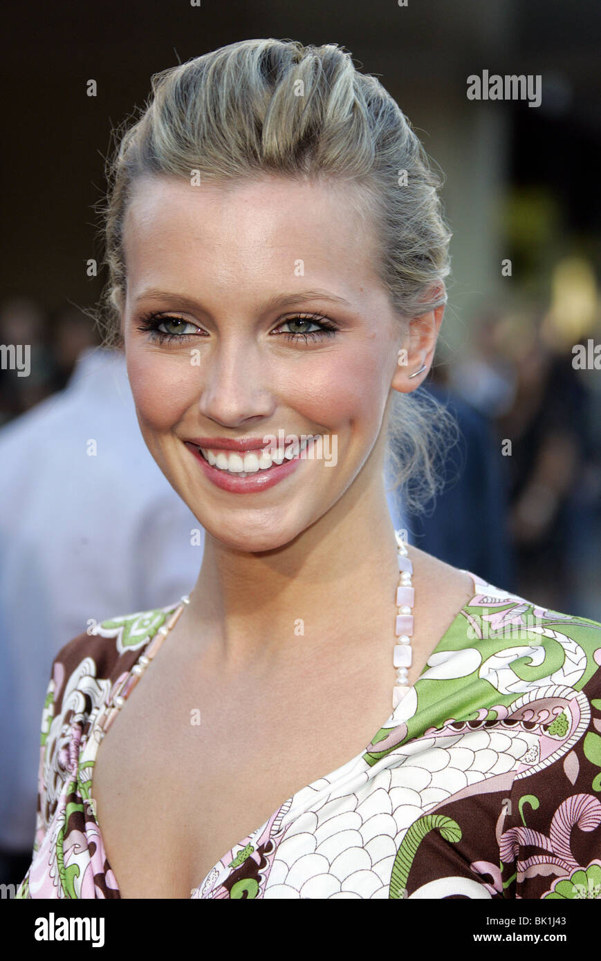 Katie Cassidy Click