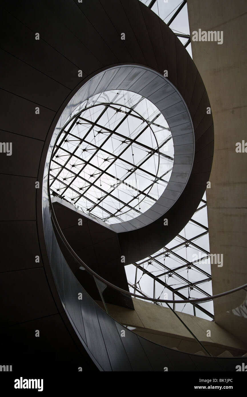 Louvre museum staircase hi-res stock photography and images - Alamy