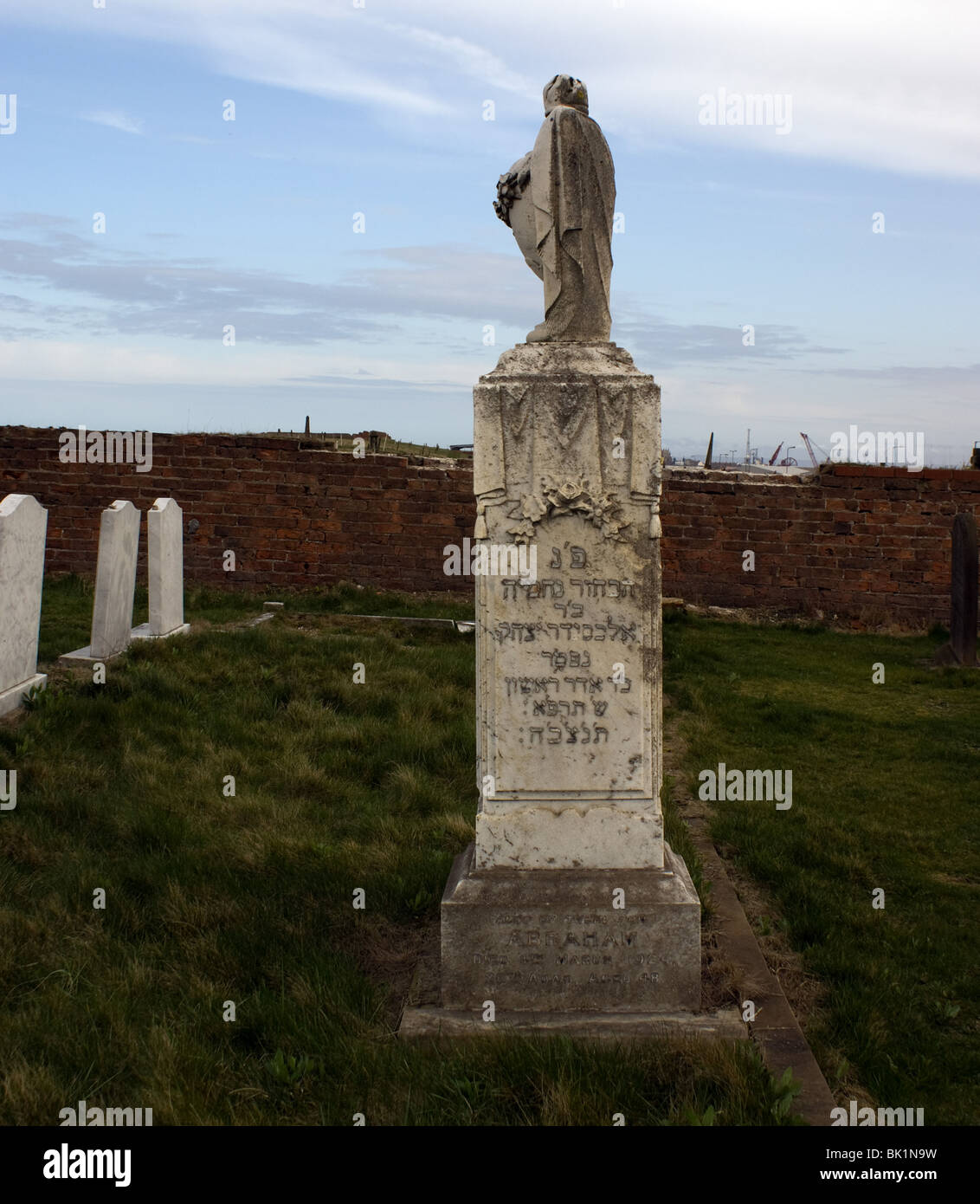 Jewish cemetary hi-res stock photography and images - Alamy
