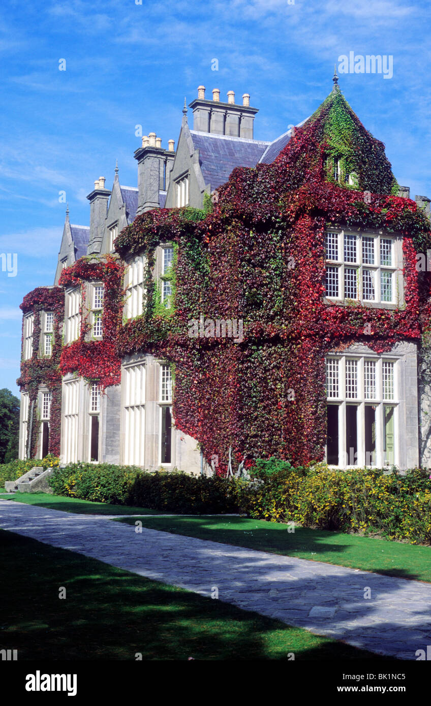 Ireland eire irish stately home homes hi-res stock photography and ...